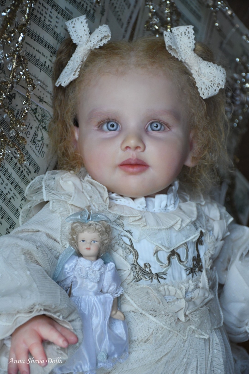 Sheva Dolls | Vivien