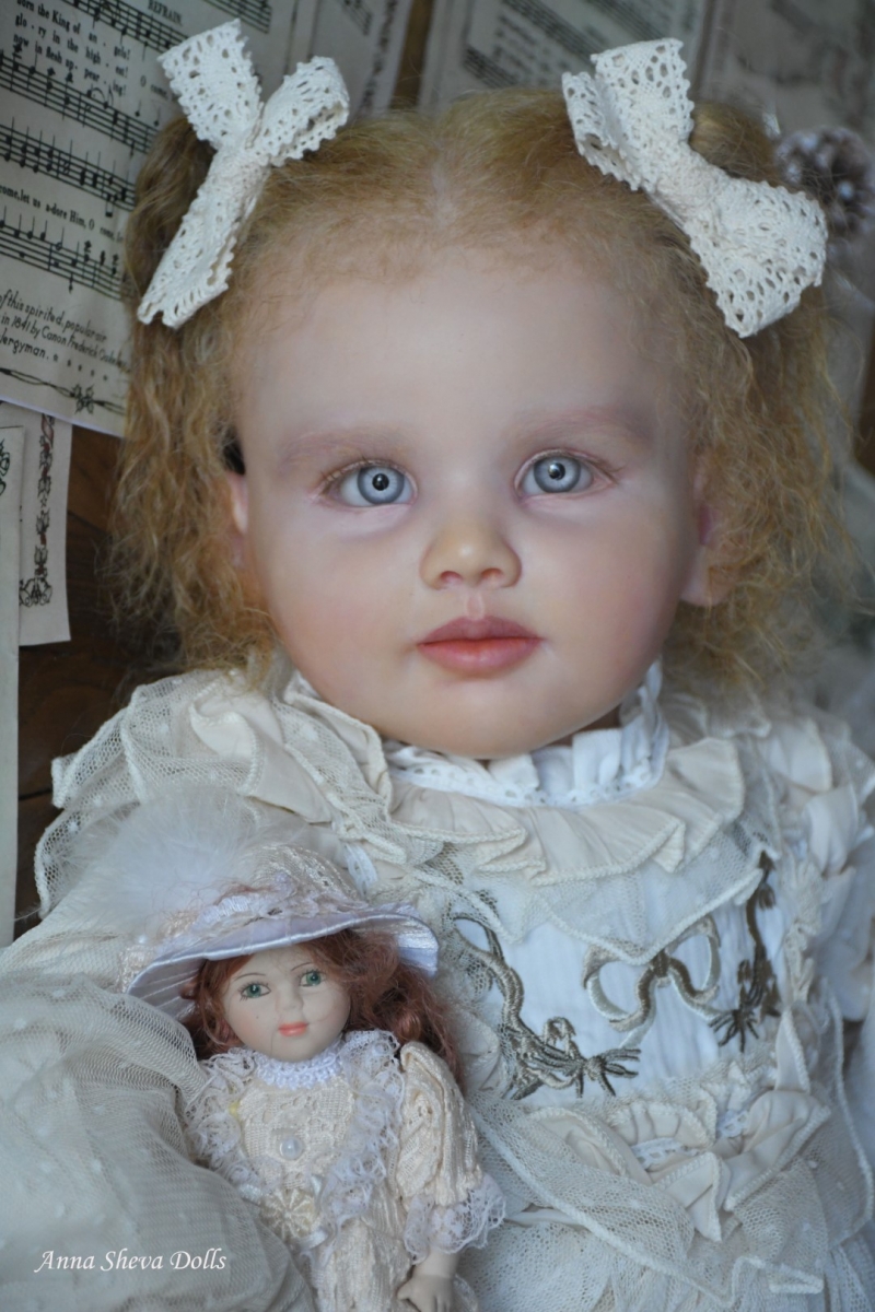 Sheva Dolls | Vivien