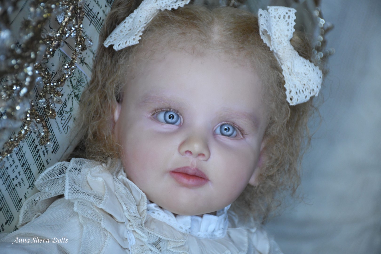 Sheva Dolls | Vivien